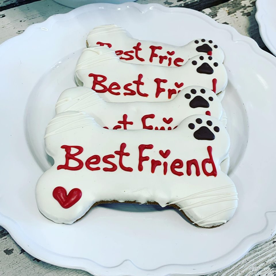 Biscuit Bar & Boutique – Broadmoor East Pet Retreat